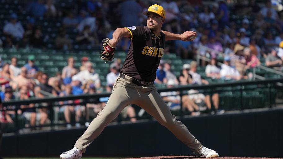 Padres officially release 10-year veteran pitcher amid disappointing season