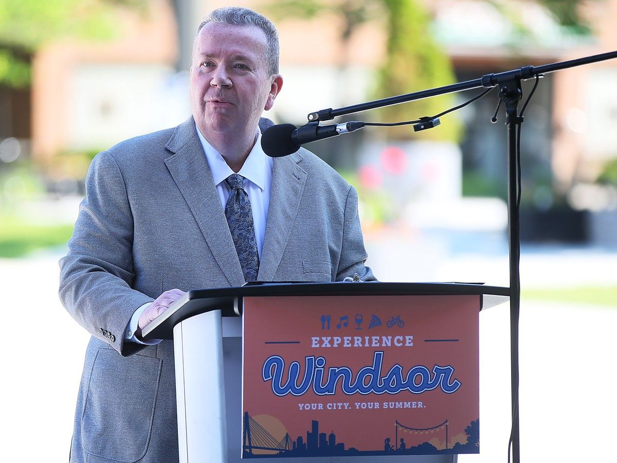 Poolside Jaws screening, riverfront drone show among Windsor's $500K ...