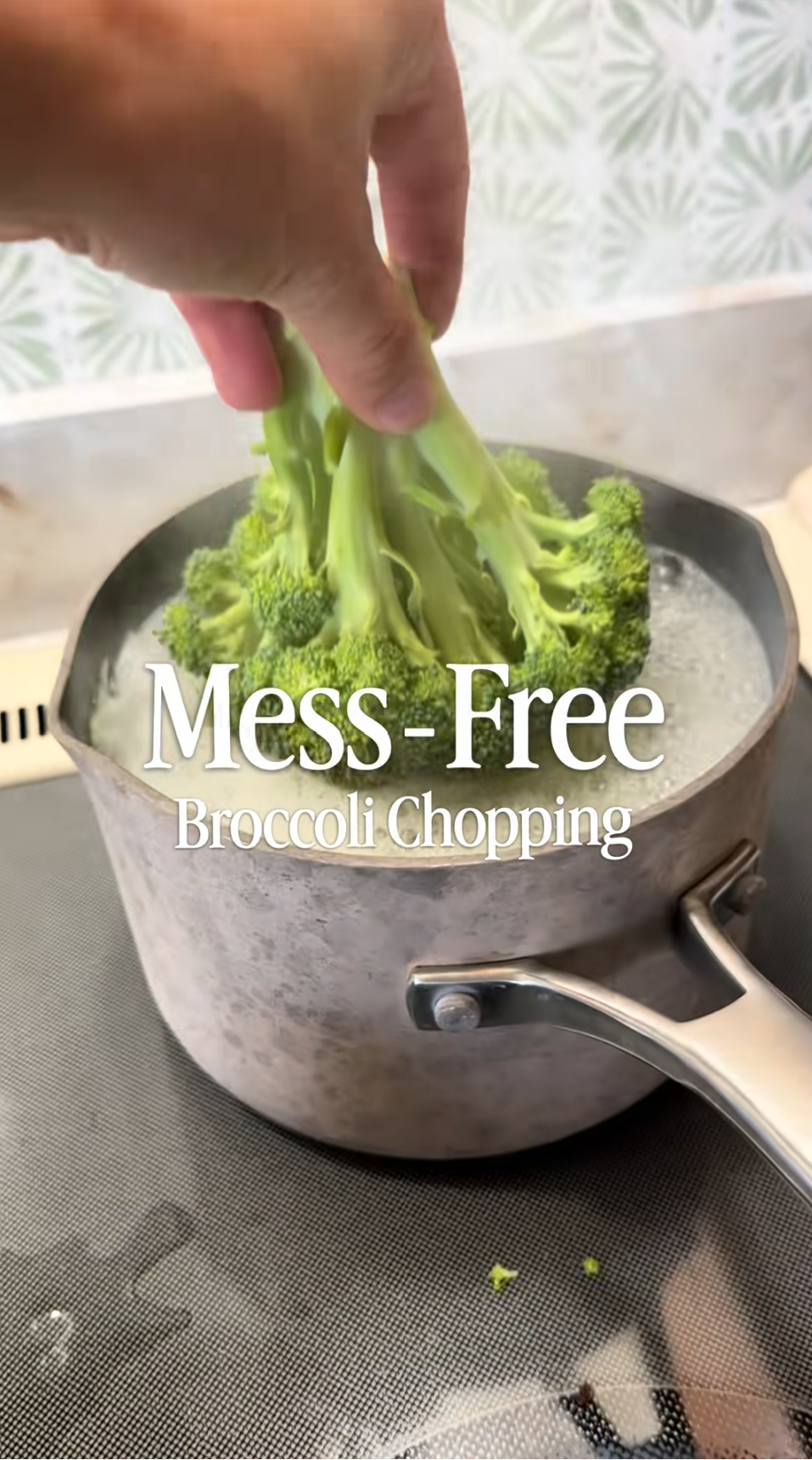 The cleanest way to prepare broccoli without waste