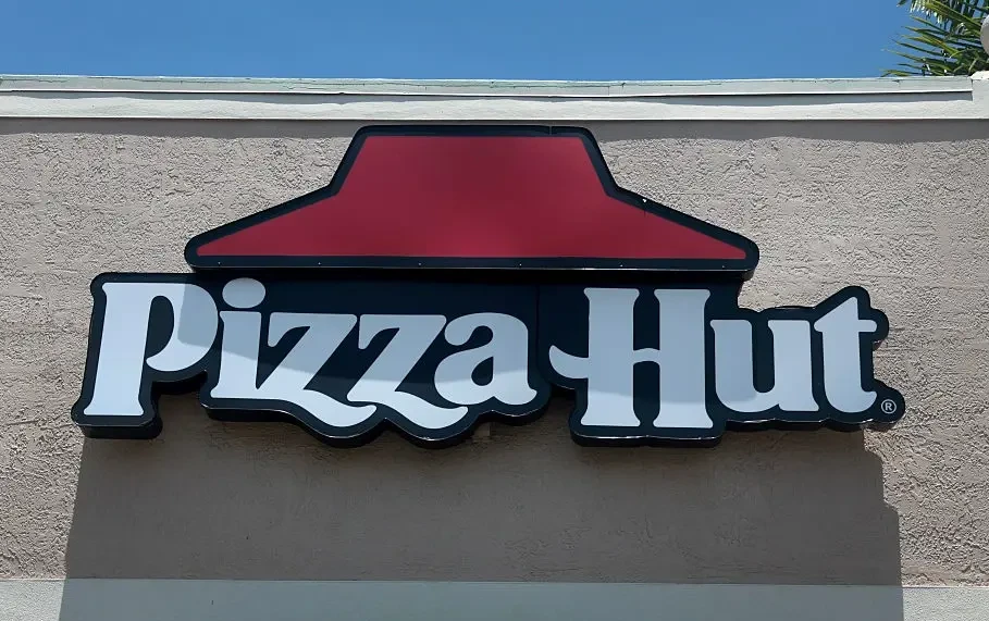 Yum! Brands to sell Pizza Hut for $2.7 billion