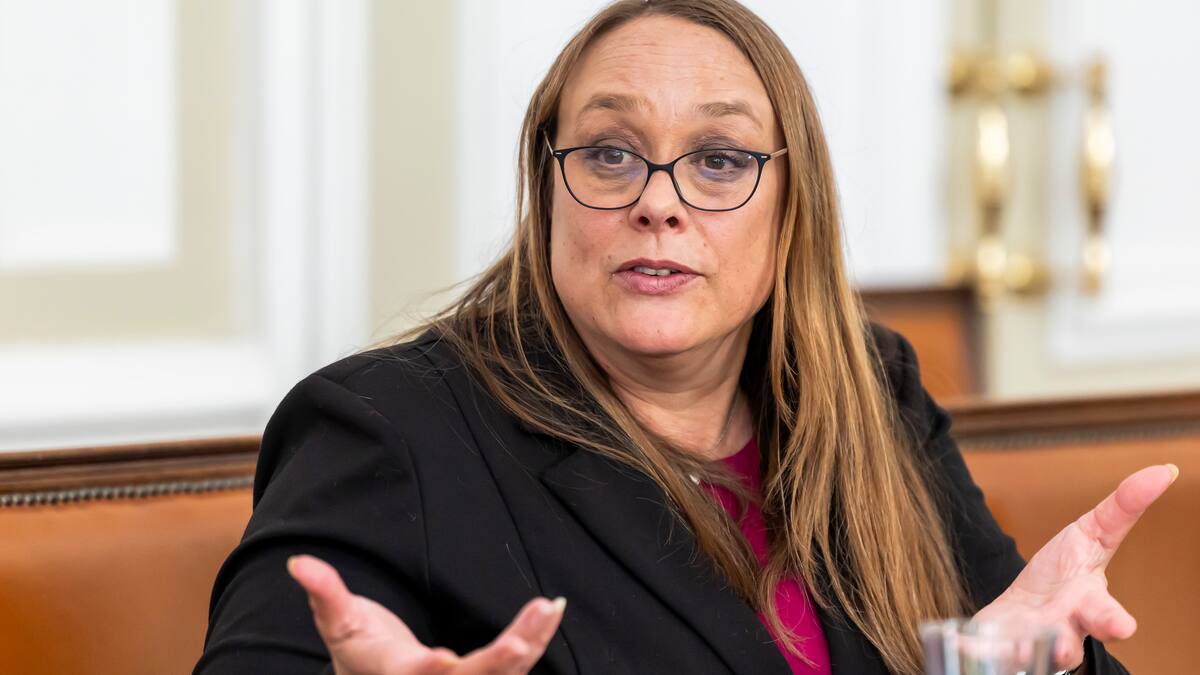 Le PS tance Carole-Anne Kast : « La magistrate n'a pas à s'ériger en ...