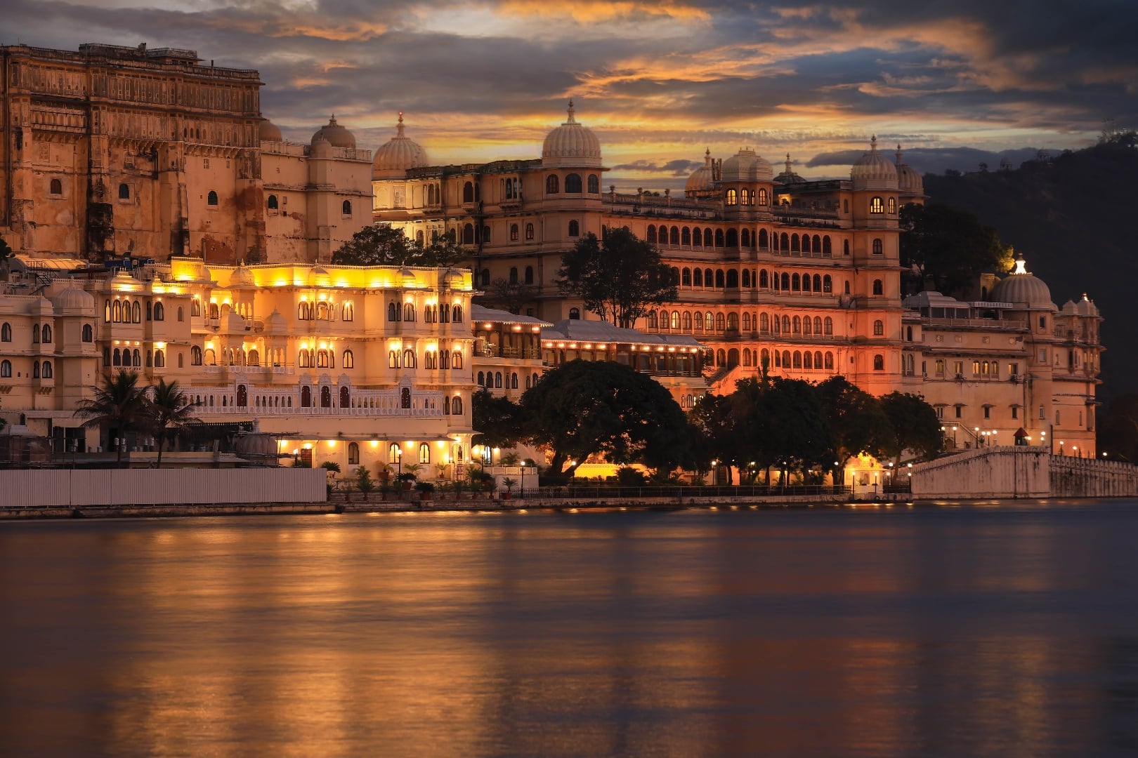 In India, this lakefront palace is one of the country’s most beautiful ...