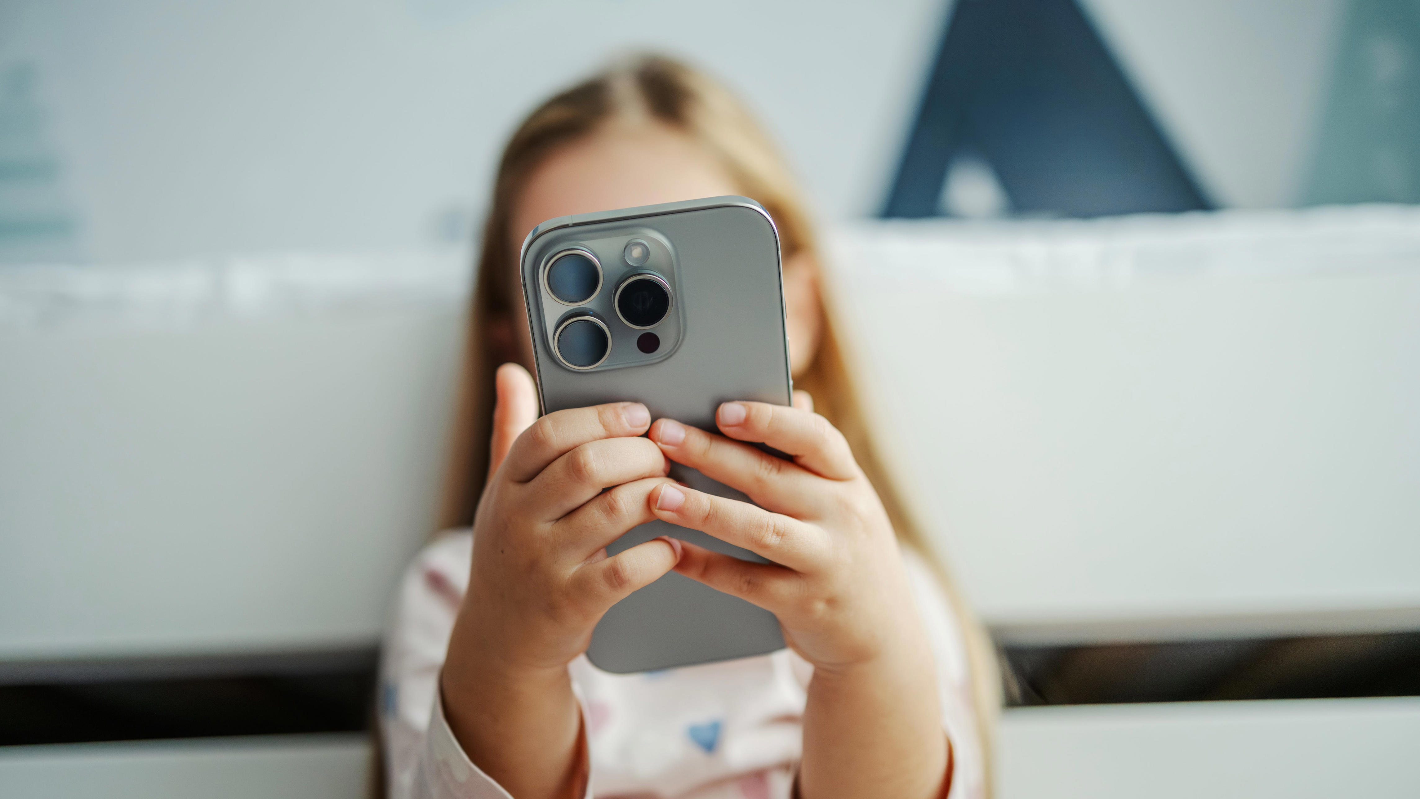 Can age checks keep kids under 16 off social media?
