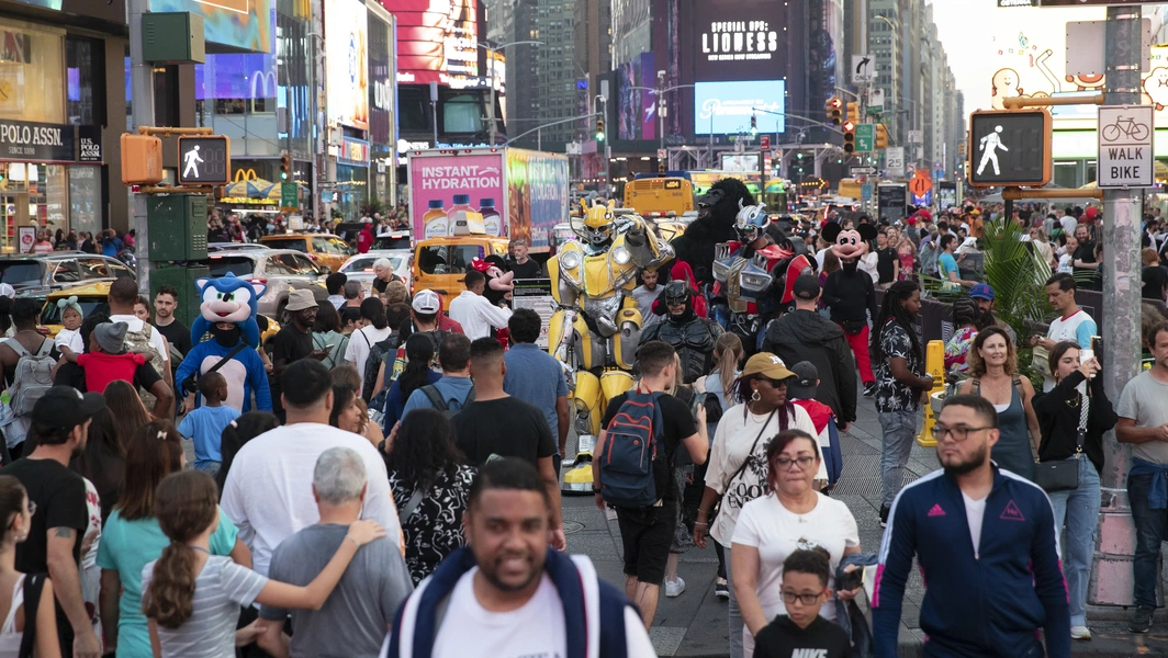 8 American tourist habits that surprise locals