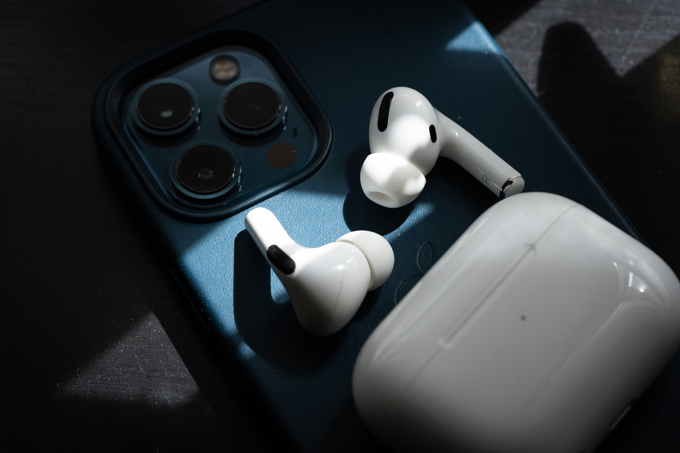 Apple is developing AirPods with cameras — but they won’t take a single ...
