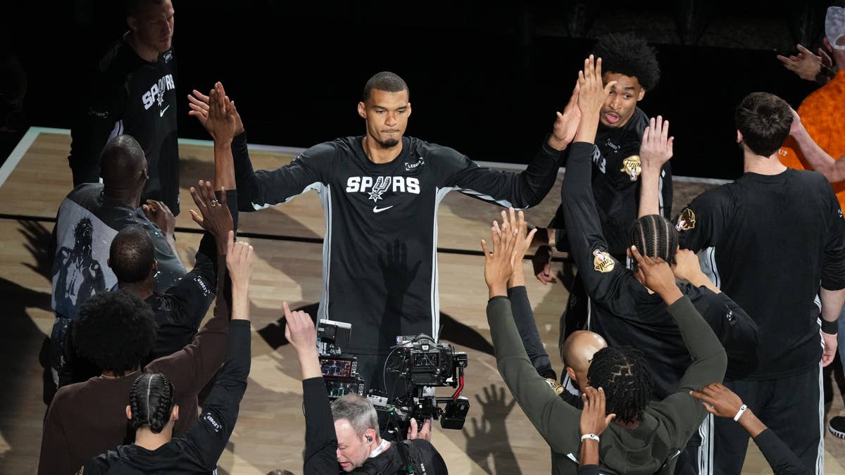 Spurs star Dylan Harper's father, NBA champion Ron Harper, calls out ...