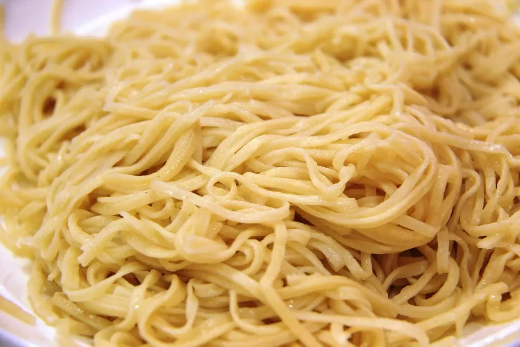 Why you should never rinse your pasta after boiling it, according to ...
