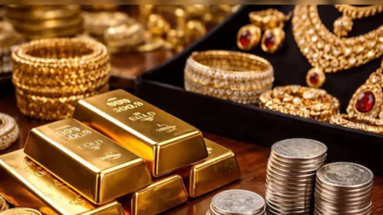 Gold drops Rs 4,800 ahead of US Fed decision; silver slides over Rs 5,000