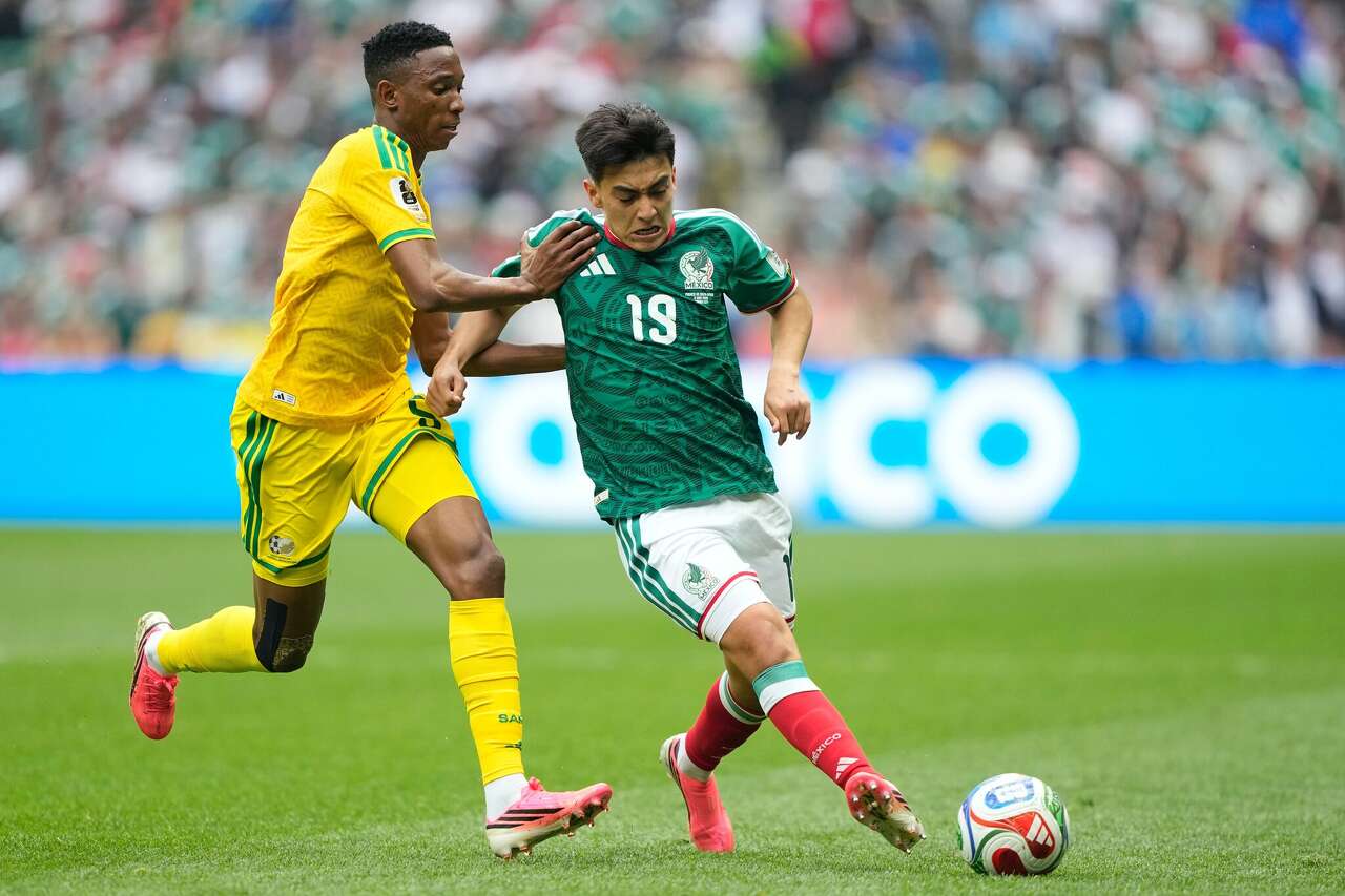 2026 World Cup debut for Mexico's teen star has rare Pelé connection