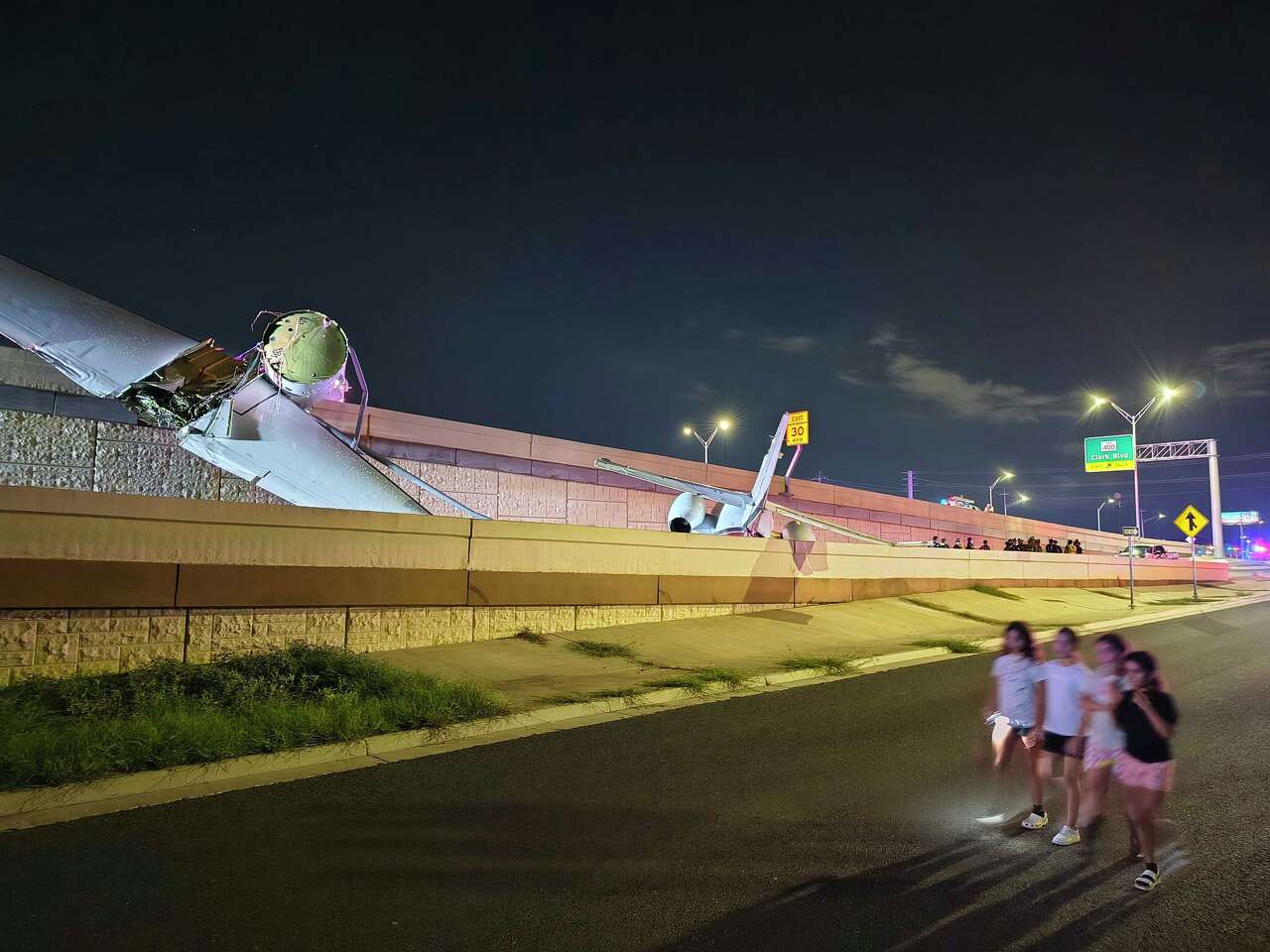 Jet reported mechanical problems before fatal Loop 20 crash, airport says