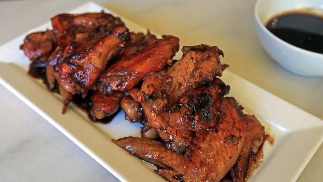 Cantonese-style sticky chicken wings