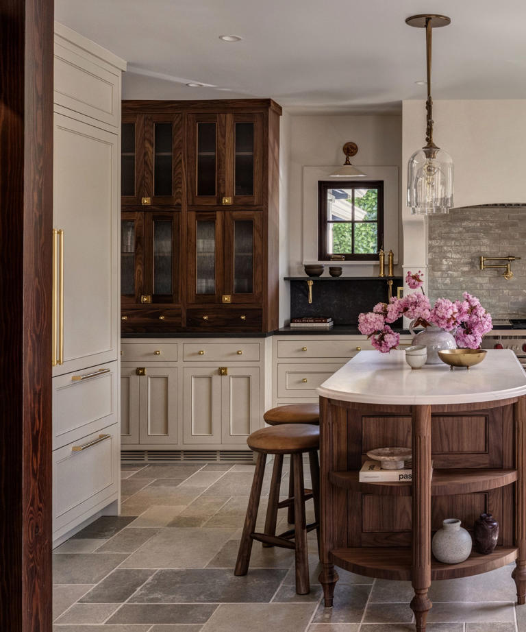 Explore a charming arts & crafts kitchen located in Seattle's historic ...