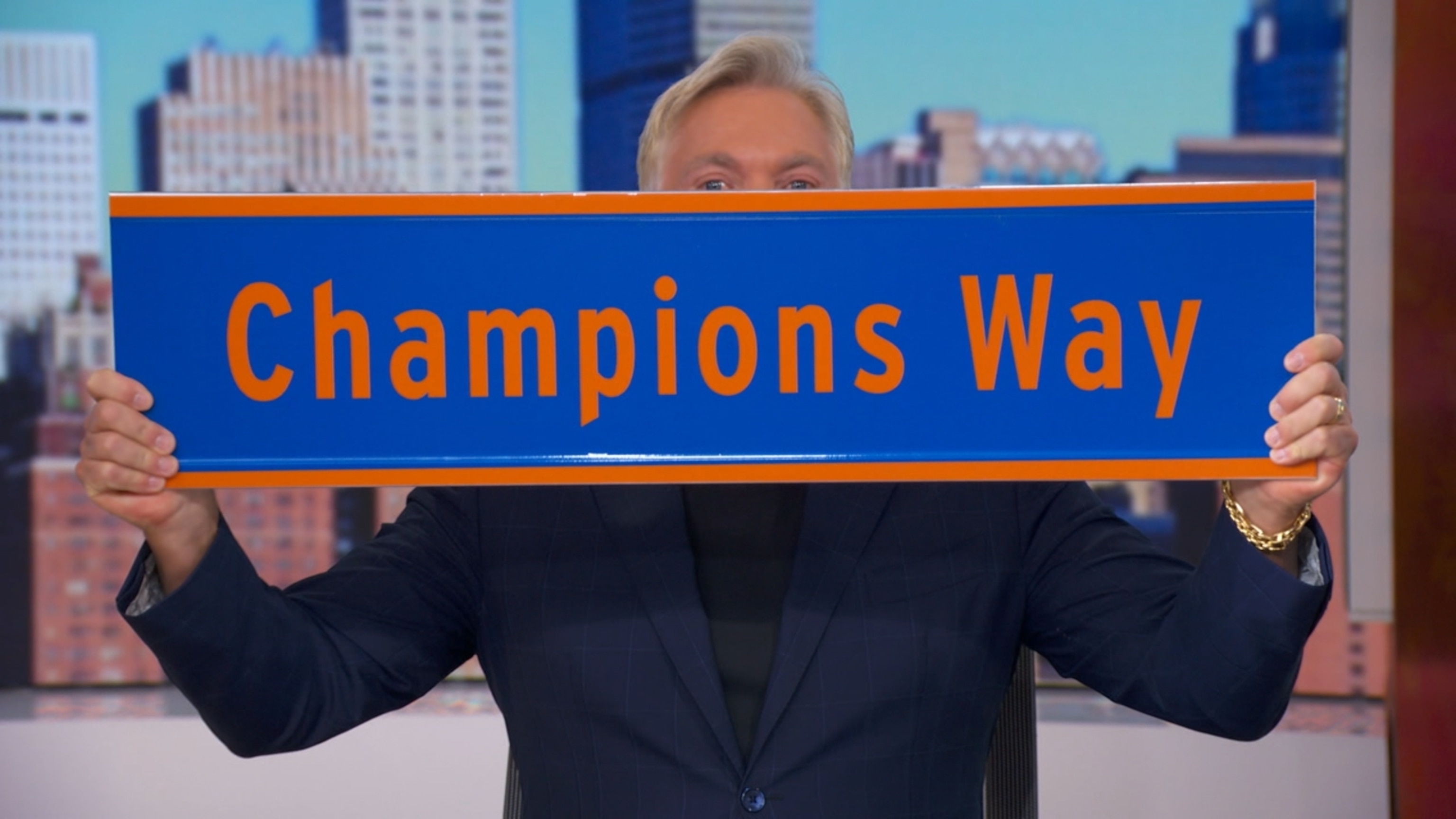 New Knicks 'Champion Way' street signs