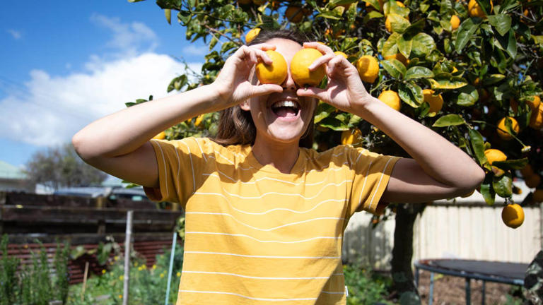 Discover 7 unique traits of people who love the color yellow, according ...