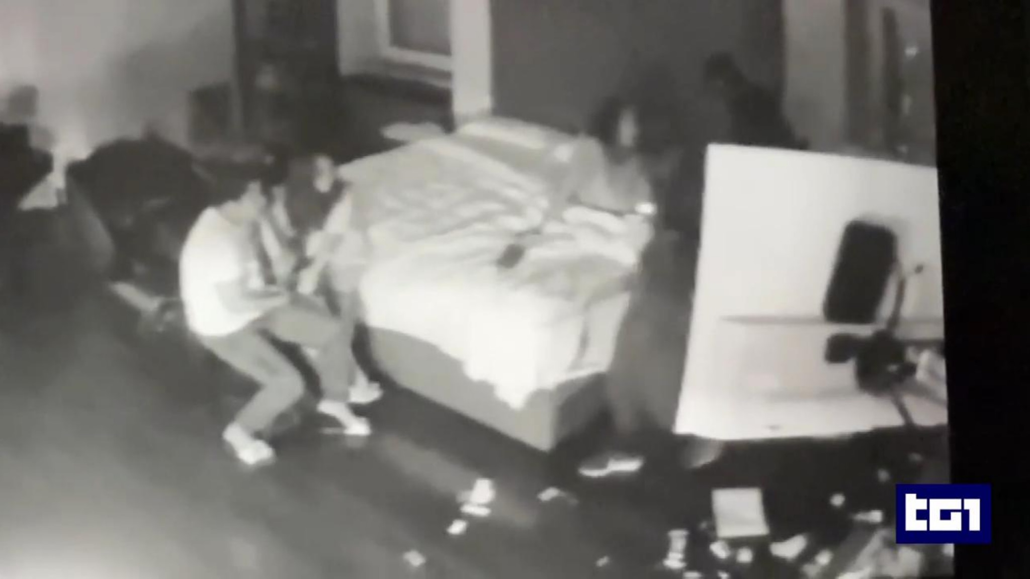 Rapina in villa a pochi chilometri da Firenze, imprenditrice della moda ...