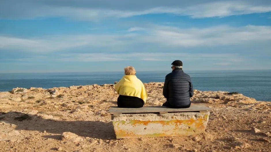 9 chilling reasons retirees are quietly moving out of America - and ...