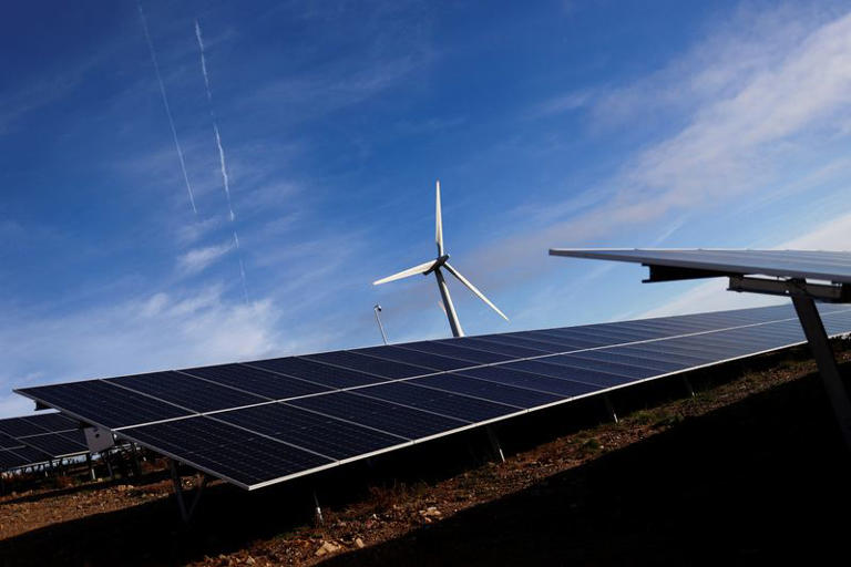 Portugal to offer fast-track areas for wind, solar projects