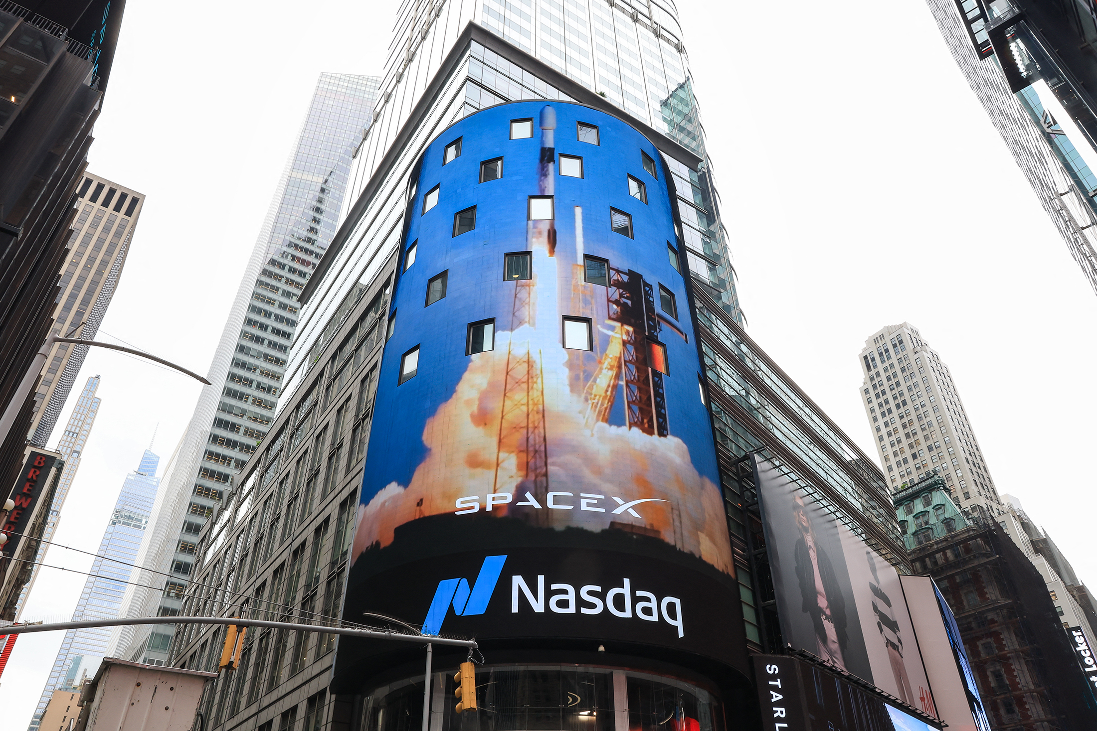 SpaceX’s first big move after its record IPO: Buying a $60 billion AI ...