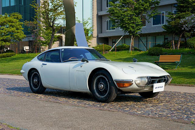 6 rare sports cars crossing the block at the Bingo City Circuit Tokyo ...