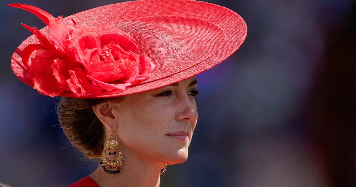 Prince William quietly matches Kate's yellow at Royal Ascot with one ...