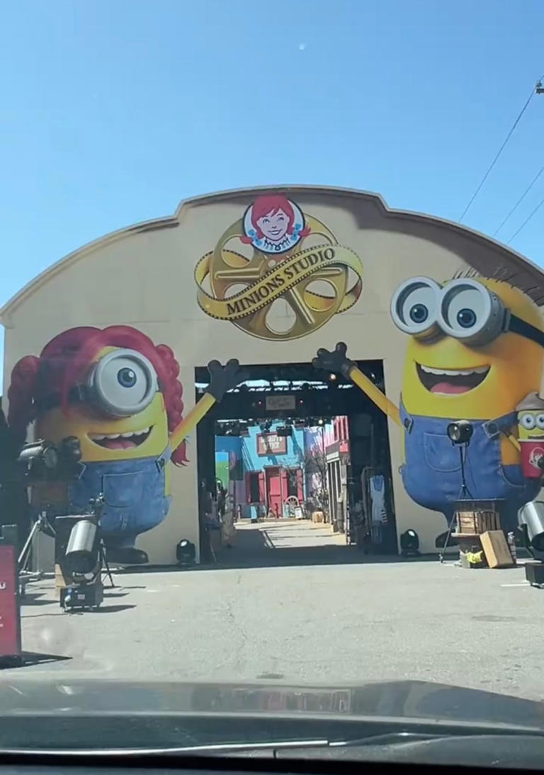 Wendy’s customers waited an 'insane' 7 hours for the 'Minions ...
