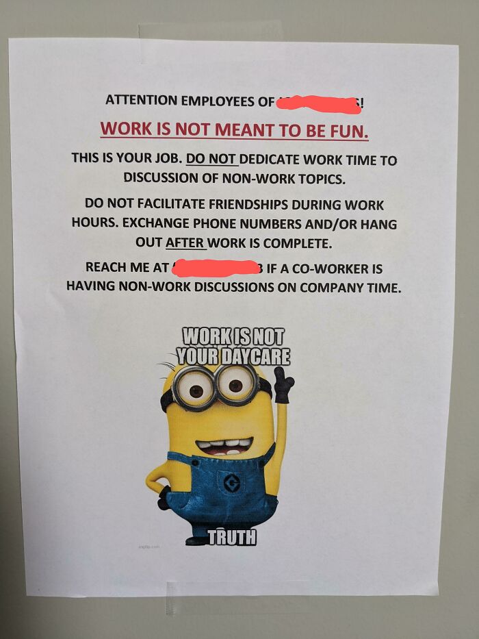 29 people exposing their terrible bosses with sad work signs