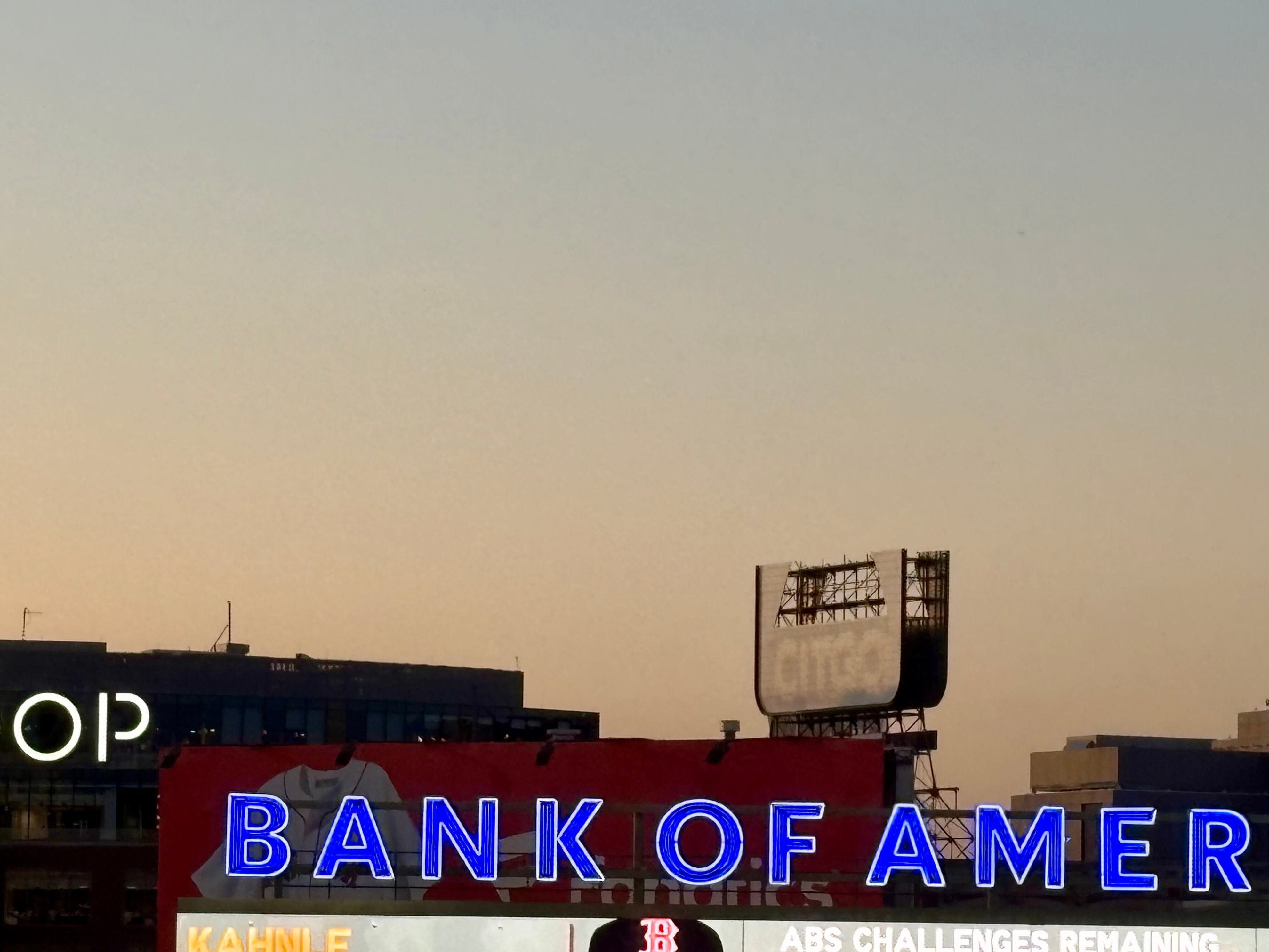 Miss the giant CITGO sign in Boston? You may need to come to Worcester