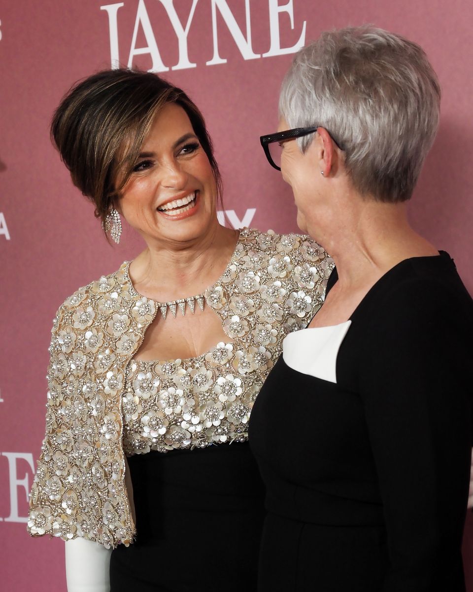 Mariska Hargitay and Jamie Lee Curtis clash over how to pronounce Los ...