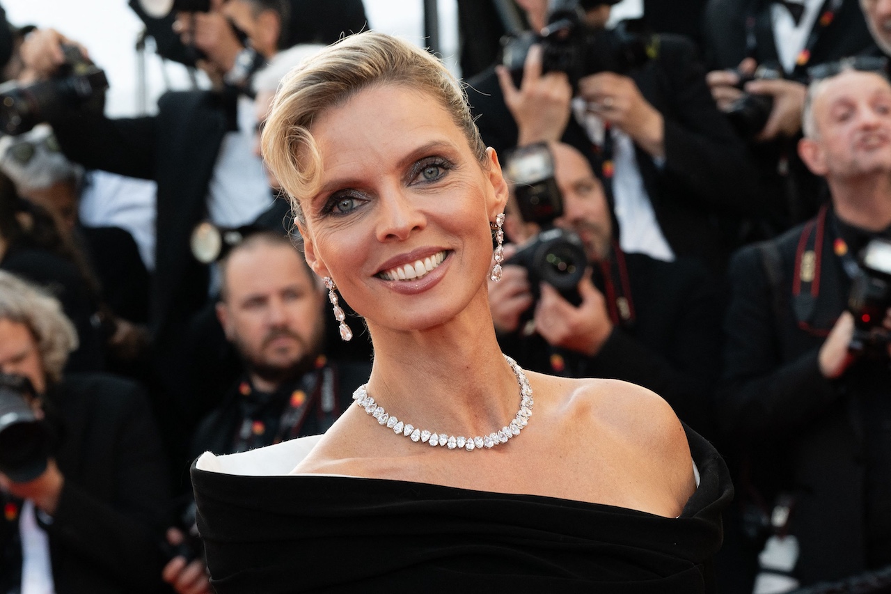 Sylvie Tellier ne jure que par ces sandales confortables, les plus ...
