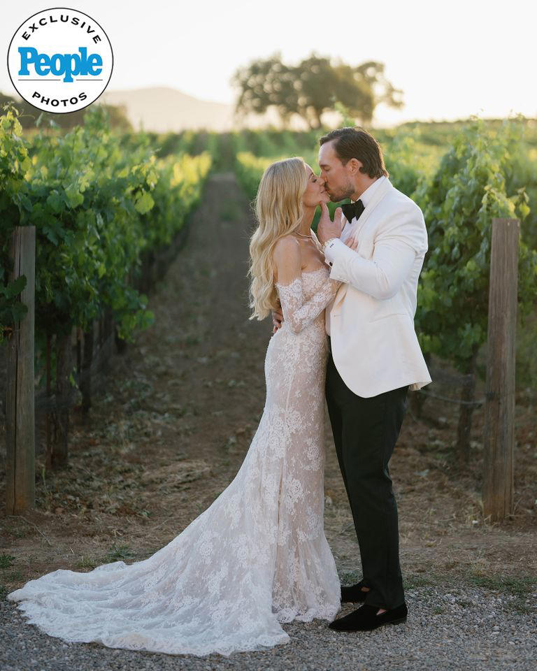 “RHOC”'s Lauri Peterson's Daughter Ashley Zarlin Marries Adam Huebner ...