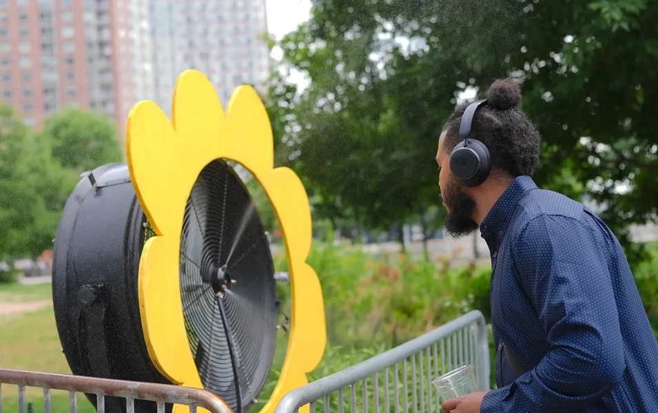 Cooling gear and health alerts roll out amid US heat wave