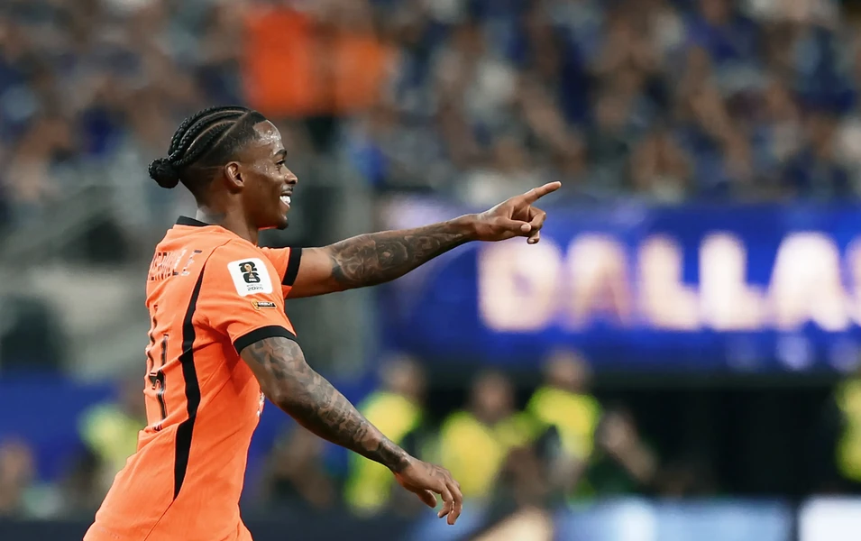 Man Utd step up £50m Summerville pursuit after World Cup goal
