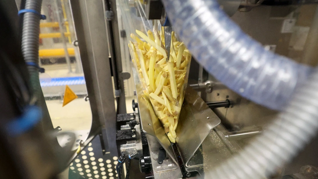 Techniques and toppings for perfect frozen fries