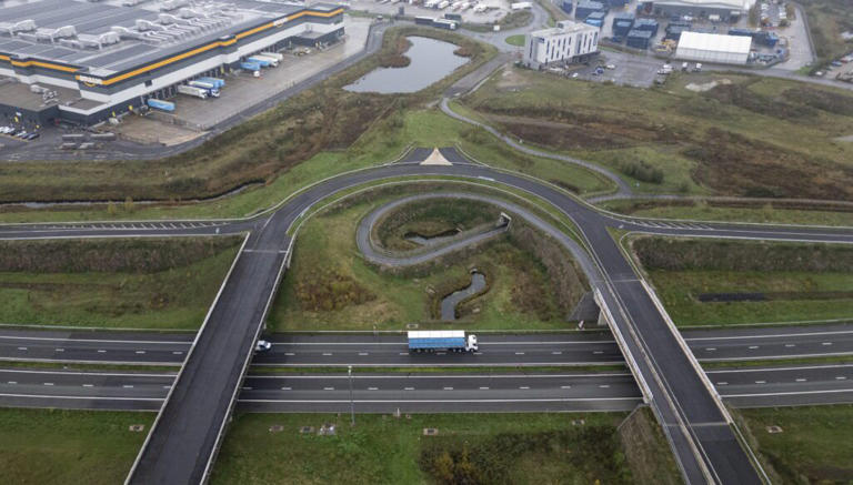 £50m motorway junction dubbed 'UK's most expensive dead end' to finally ...