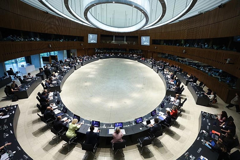 Drug monopoly extension splits EU ministers in Biotech Act debate