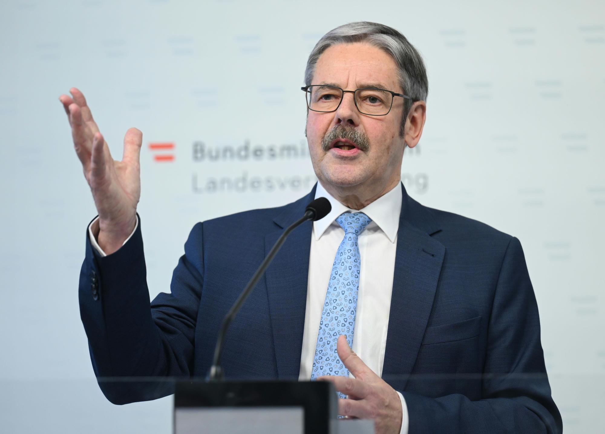 Präsenzdienst: Neos-Vorschlag für Hameseder "völlig inakzeptabel"