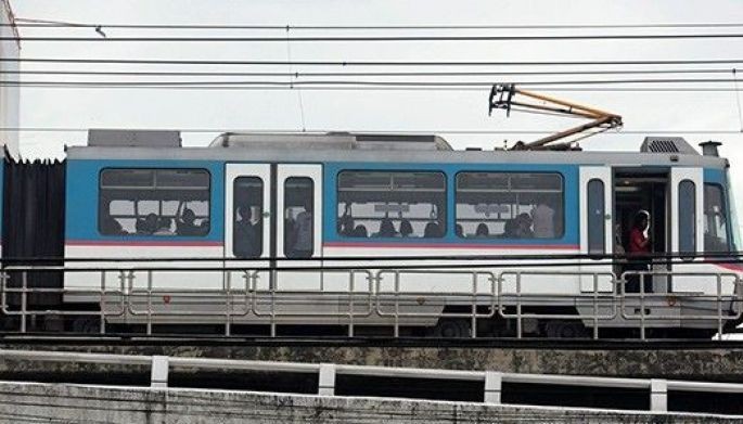 Free rides offered after MRT-3 glitch
