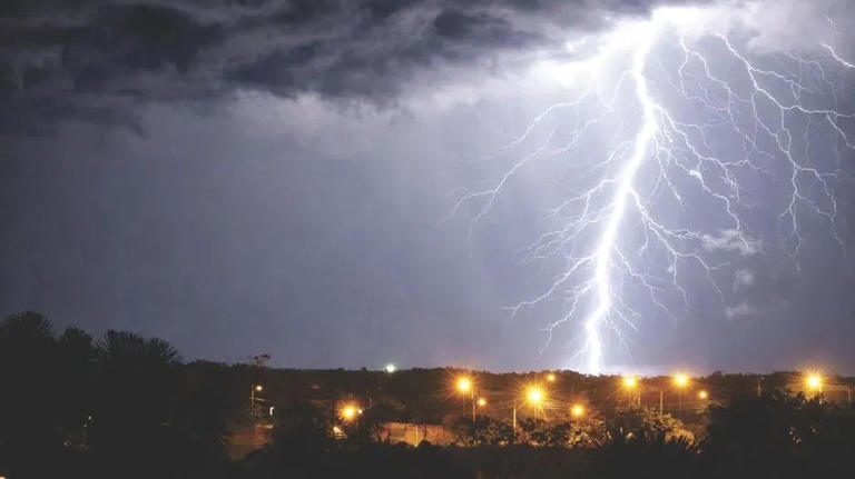 The "false safety" trap: 8 weather myths that quietly signal you are ...