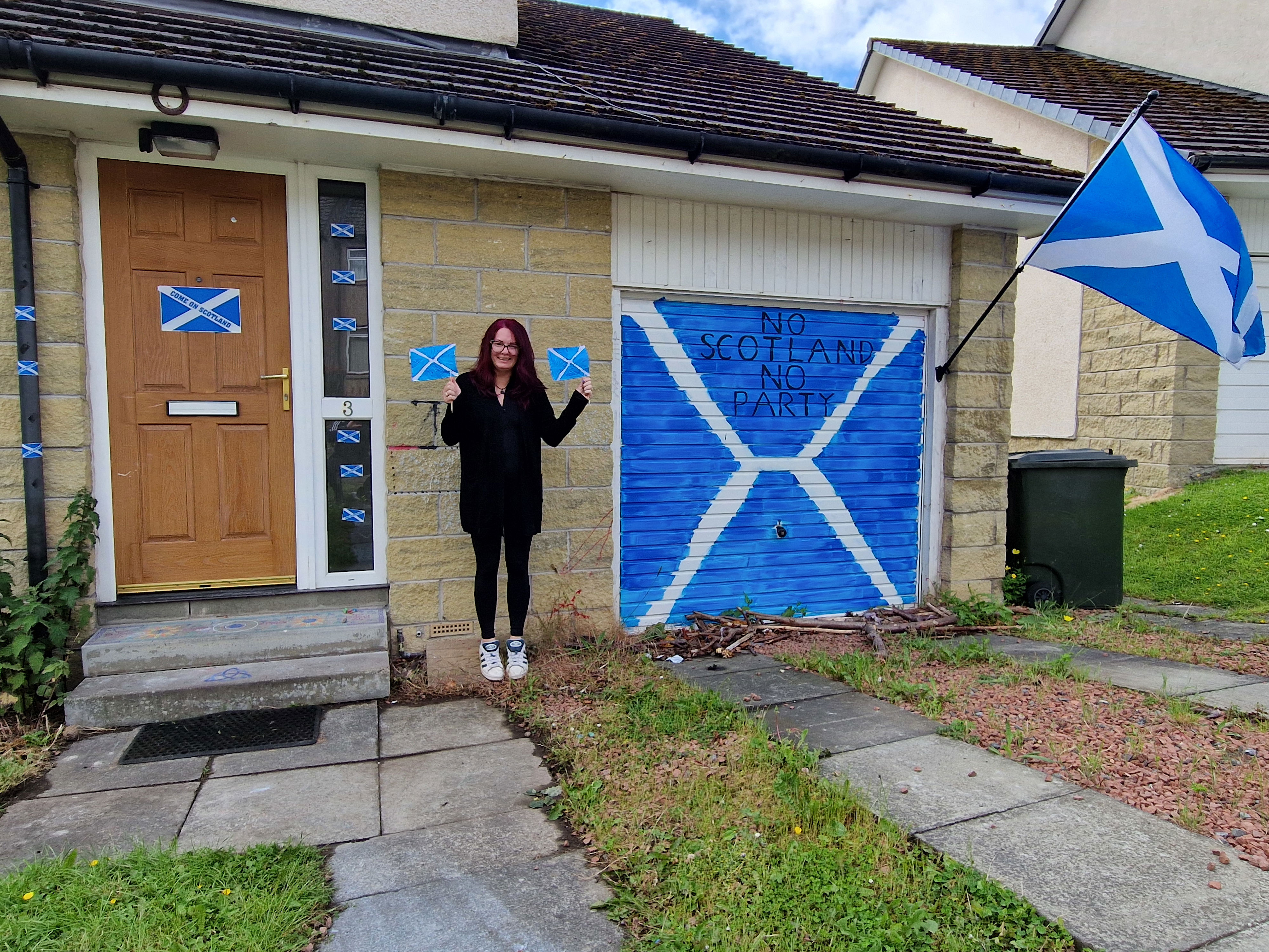 Edinburgh gets right behind Scotland at the World Cup with flags ...