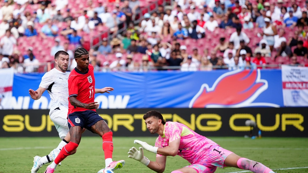 Man Utd step up £50m Summerville pursuit after World Cup goal