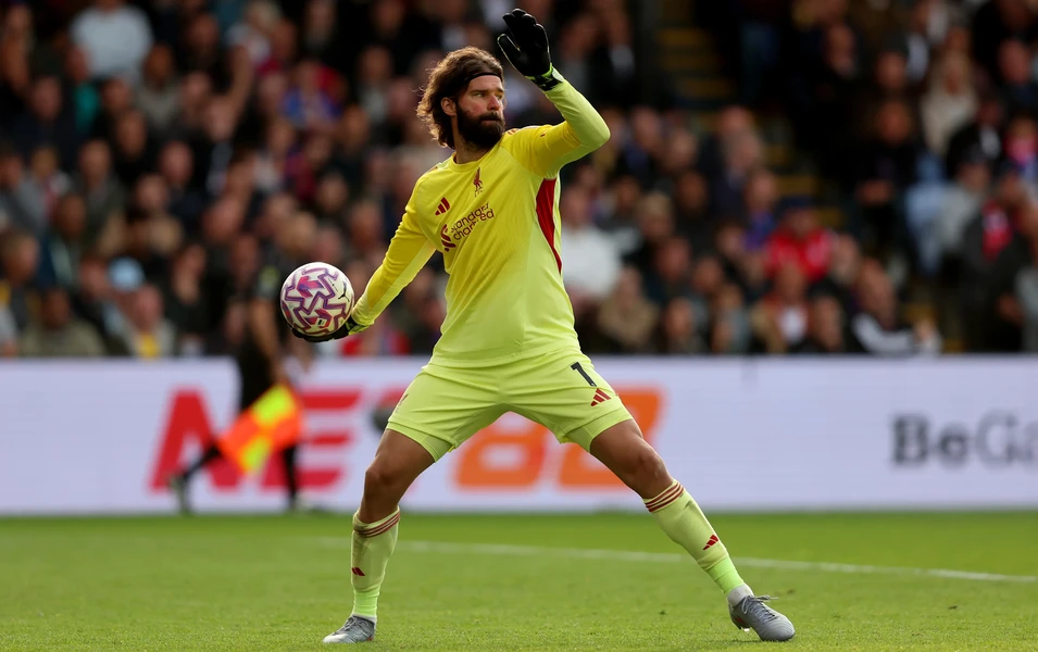 Liverpool face goalkeeping dilemma as Jaros ruled out until late 2026