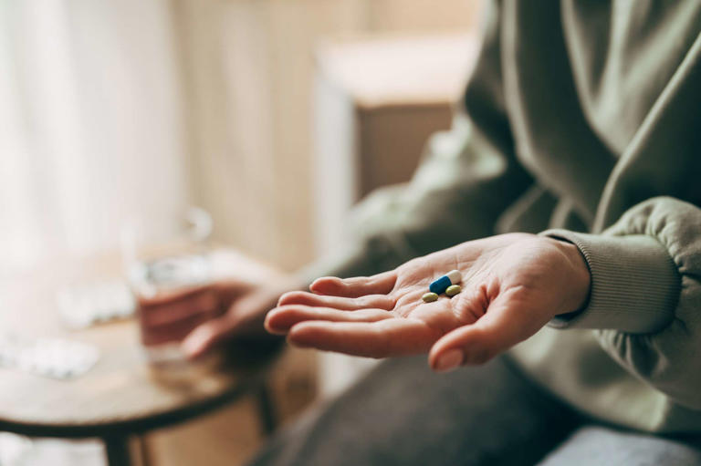 3 supplements to pair with magnesium for a better night's sleep