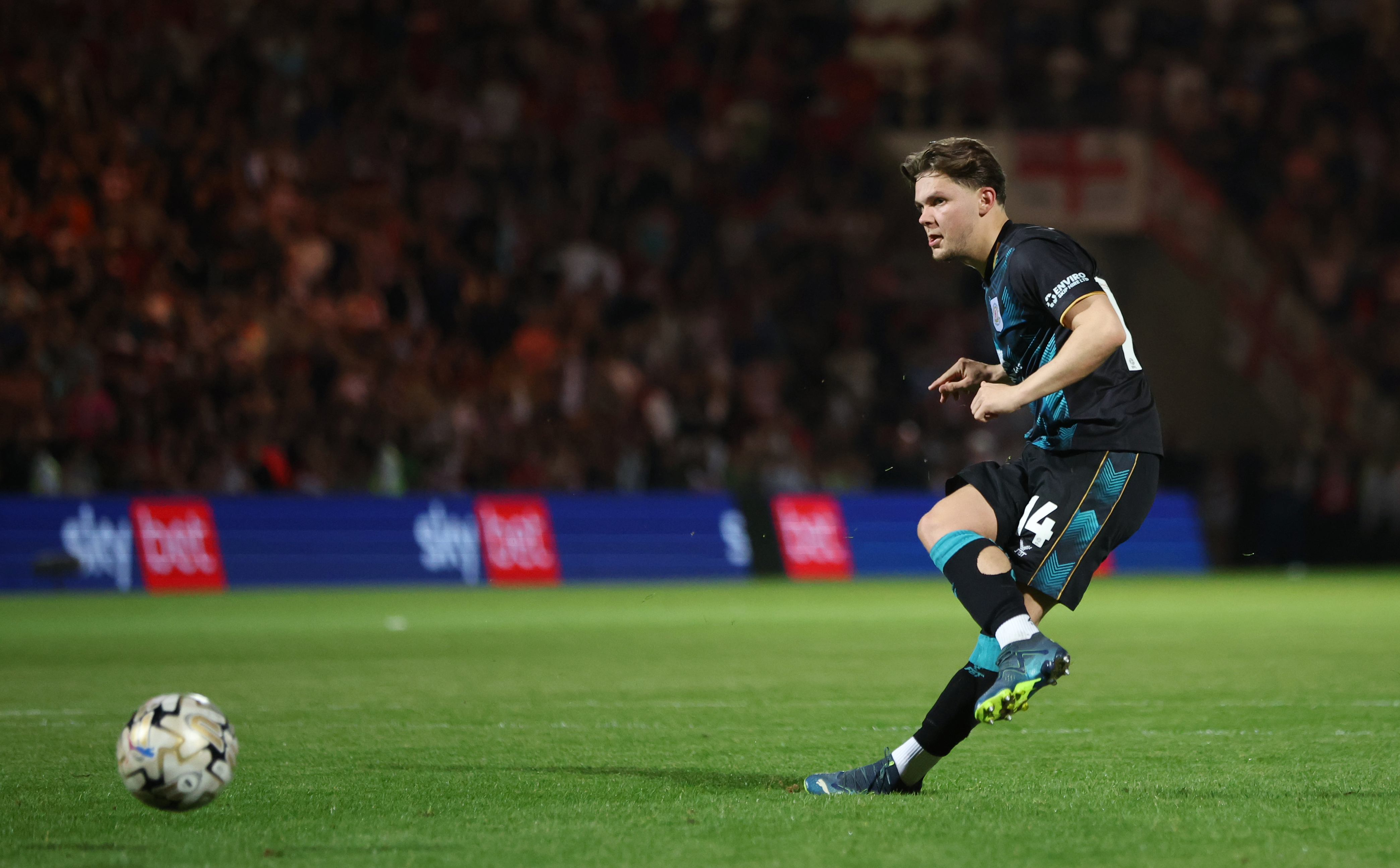 Morecambe confirm signing of former Preston North End and Crewe ...