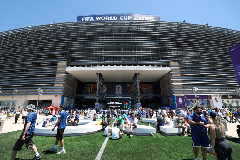 World Cup fans navigate New Jersey Transit challenges