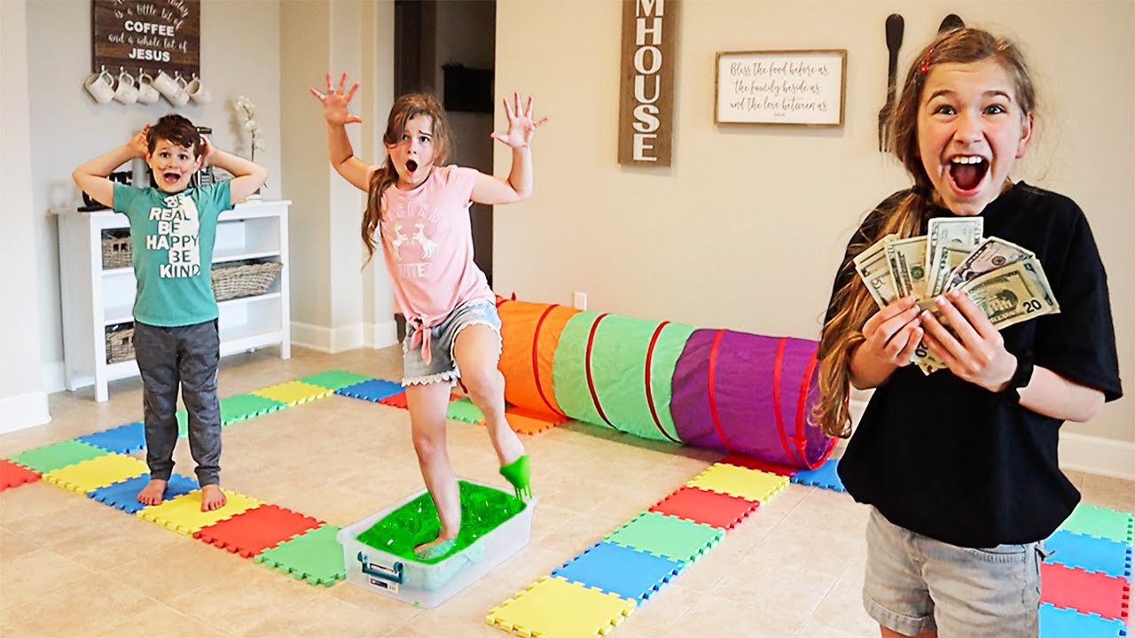 I played a giant board game for $1000! 🎲