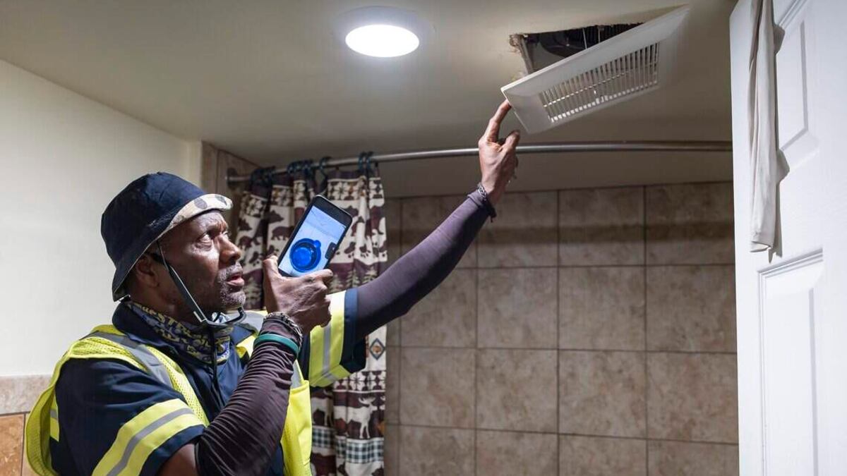 Florida community faces leaks, mold. Residents say $12 million ...