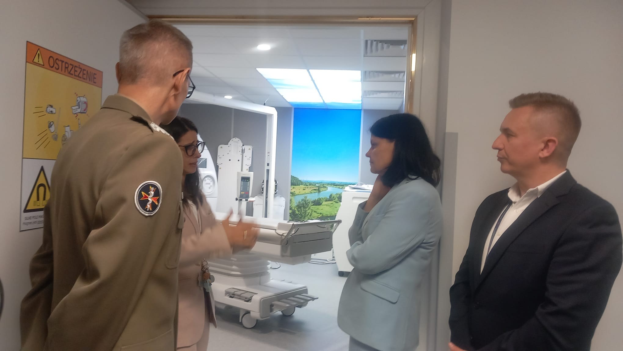 Radioterapia w WIM to od dziś „światowa półka”. Wiceminister Kacperczyk ...