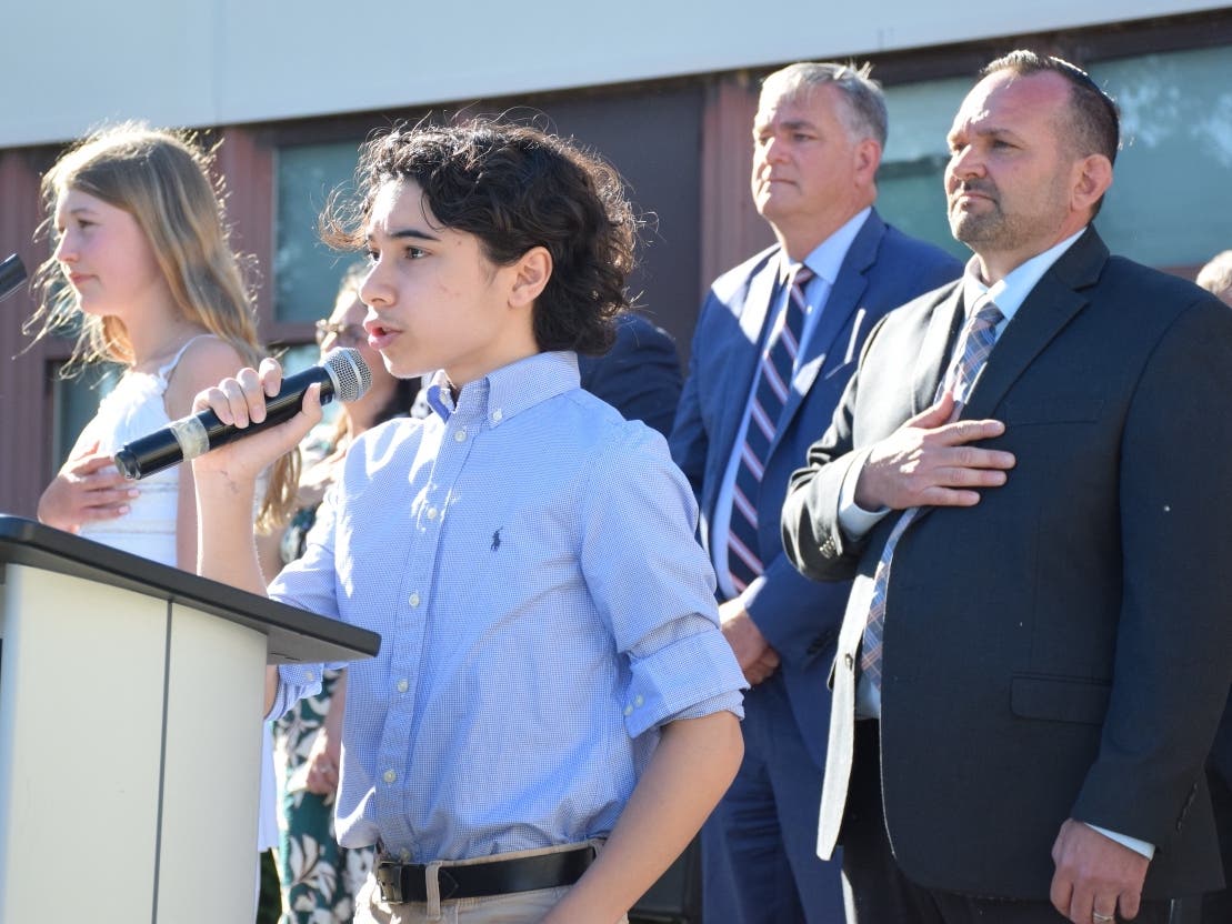 Wantagh eighth graders move up to high school in Monday ceremony
