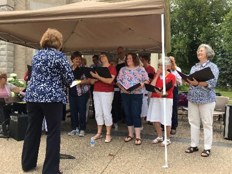 Friends of Muscatine Art Center host ice cream social