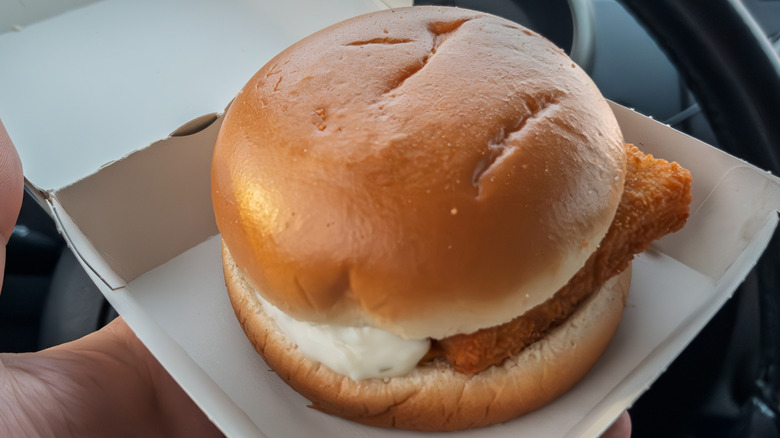 How to order McDonald's Filet-O-Fish French-style